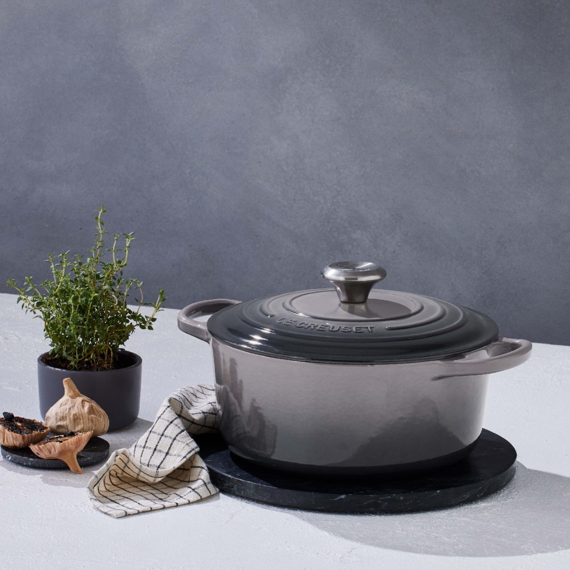 Le Creuset okrugla kaserola od livenog gvožđa, 24 cm, 4.2 l | Restart